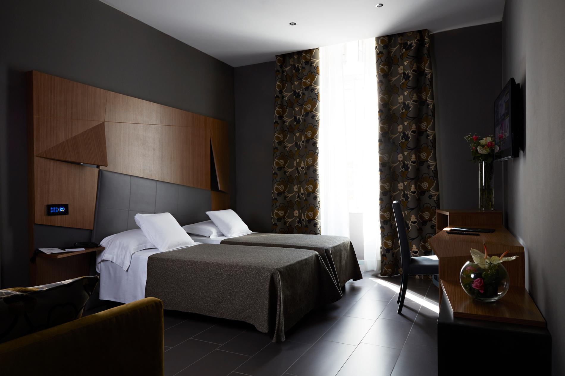 Triple Rooms Hotel In Center of Rome | The Building Hotel