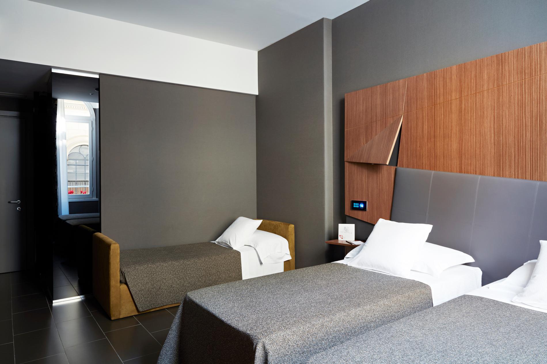 Triple Rooms Hotel In Center of Rome | The Building Hotel